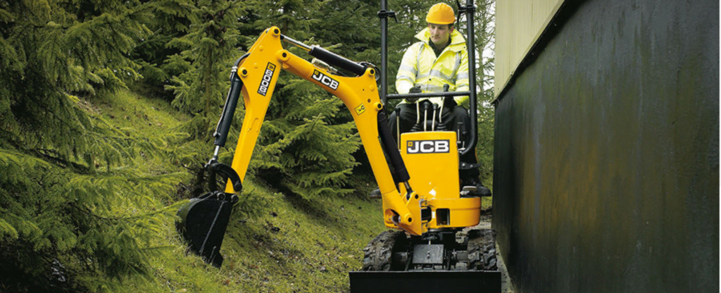JCB 8008 CTS Micro Digger - Garden Equipment Review